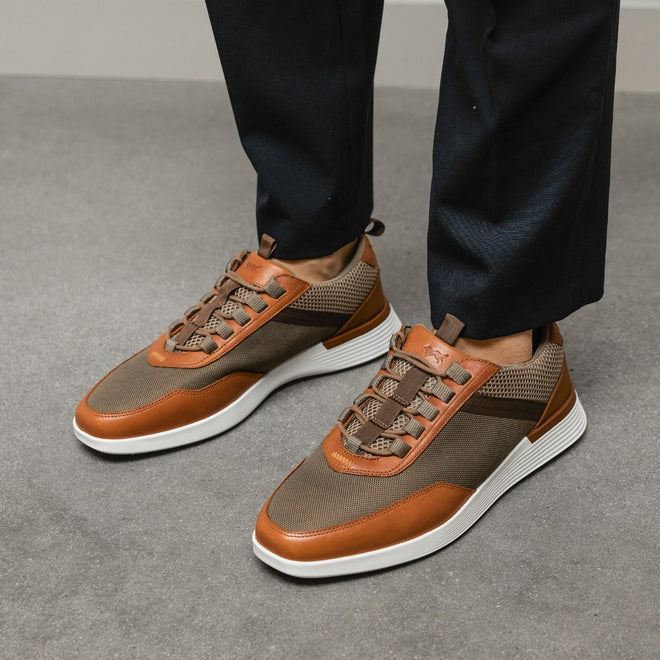 Crossover™ Victory Trainer – Wolf & Shepherd