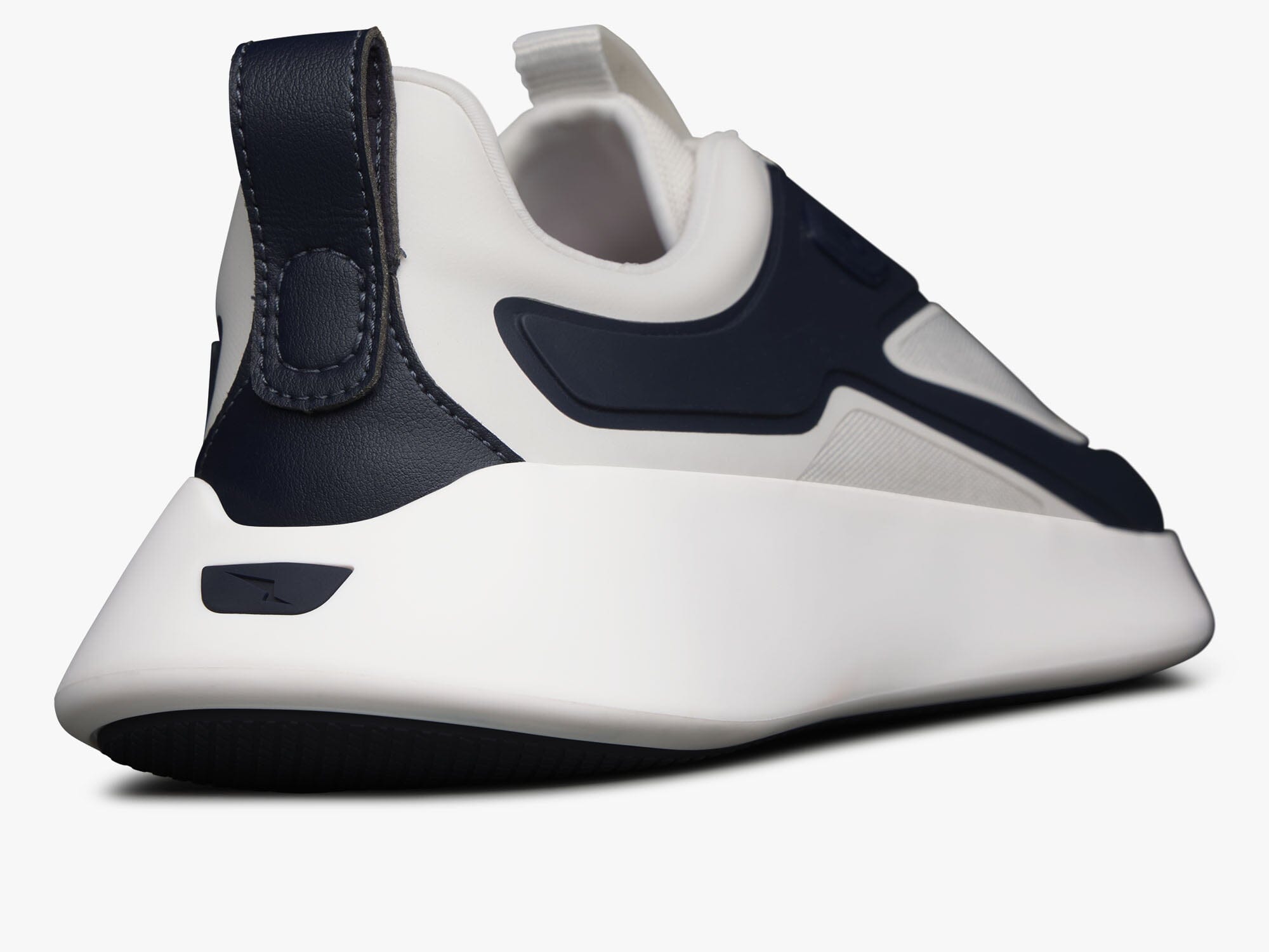 Toro Max Sport | In a league of its own | WOLF & SHEPHERD – Wolf & Shepherd